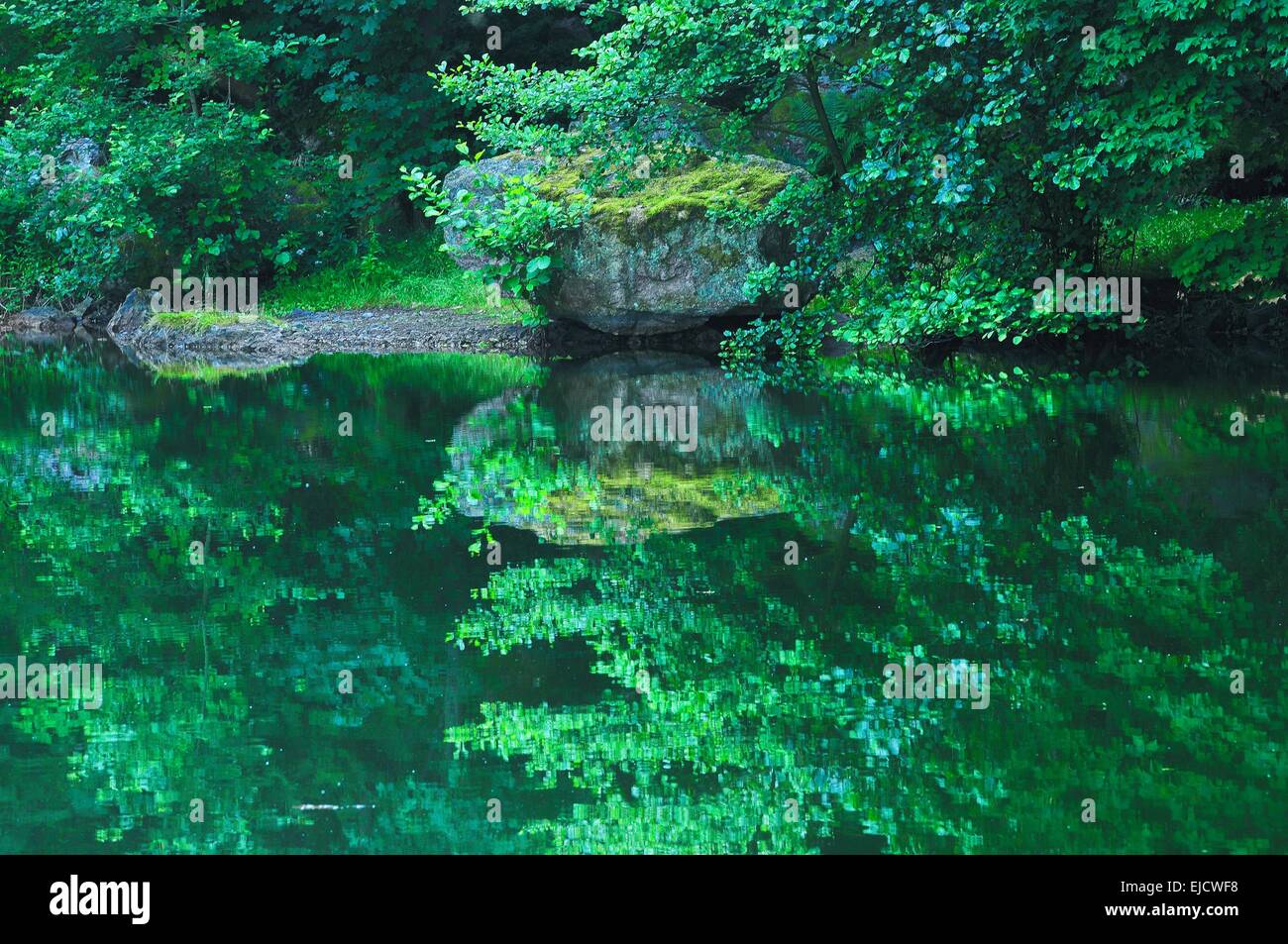 Edge stone hi-res stock photography and images - Alamy