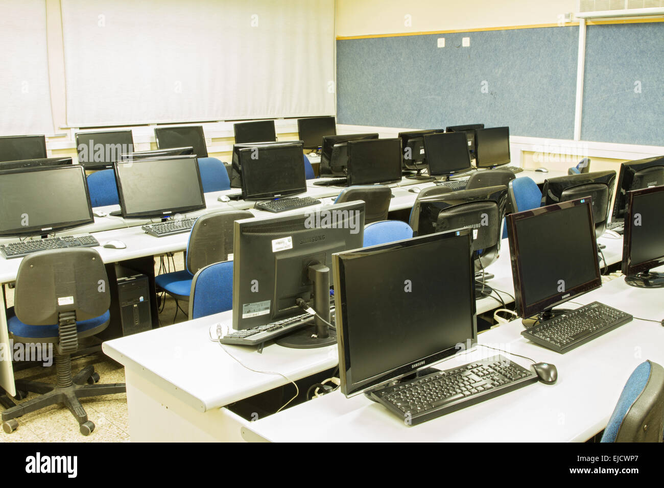 High tech classroom hi-res stock photography and images - Alamy