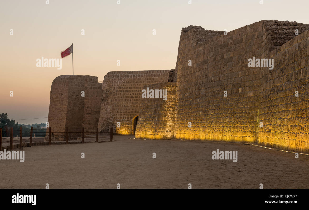 Bahrain fort hi-res stock photography and images - Alamy