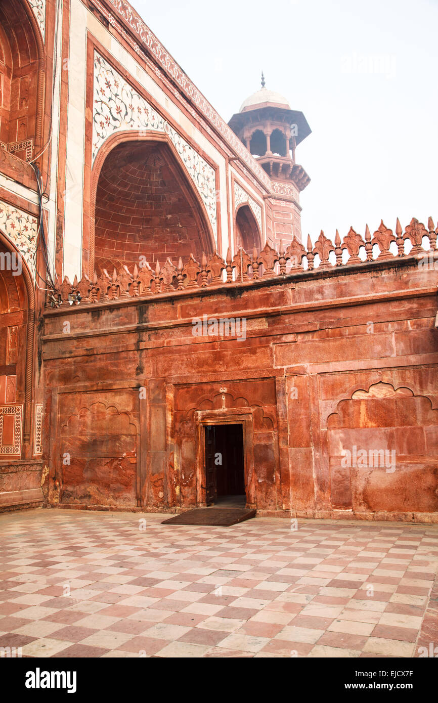 Great gate sandstone hi-res stock photography and images - Alamy