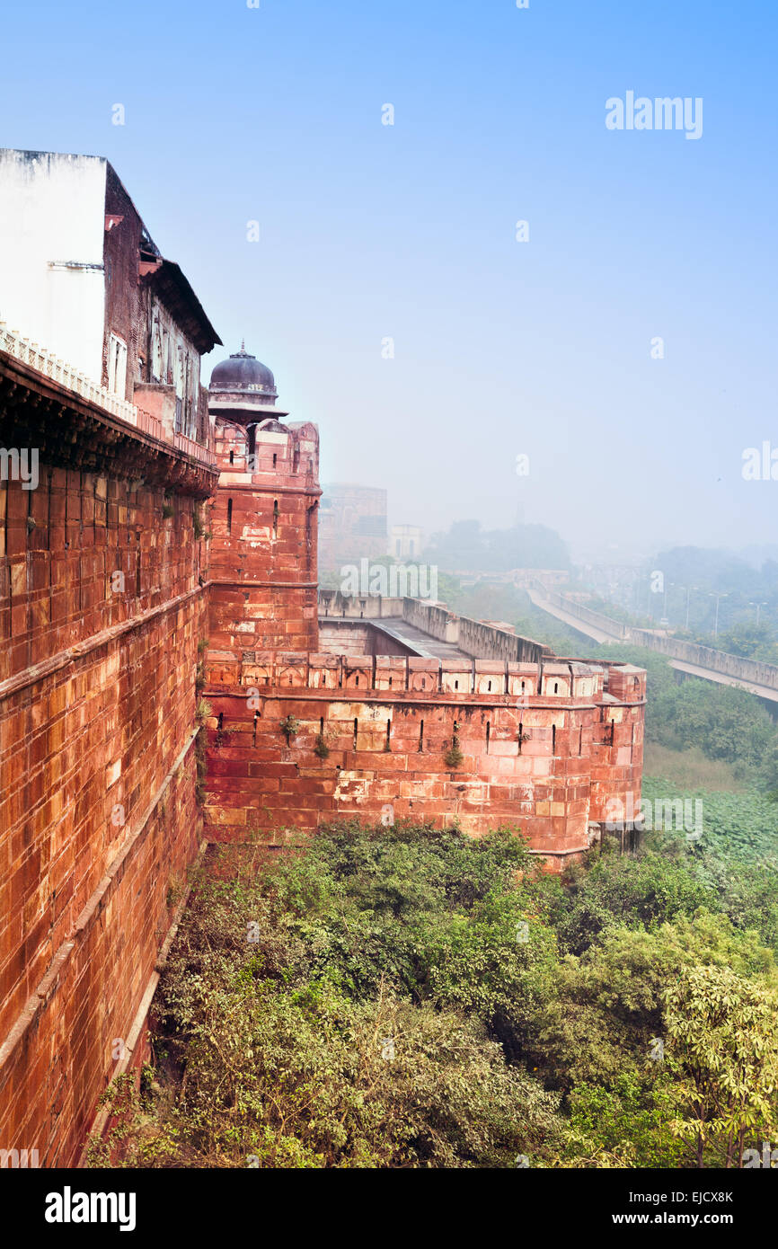 Red Ford in morning mist, Agra, India Stock Photo - Alamy