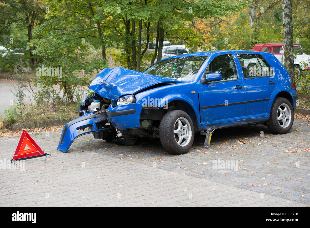 Accident warning triangle hi-res stock photography and images - Alamy