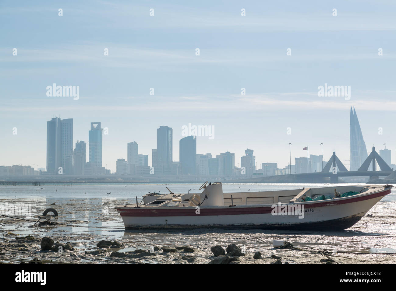 Bahrain bridge hi-res stock photography and images - Alamy