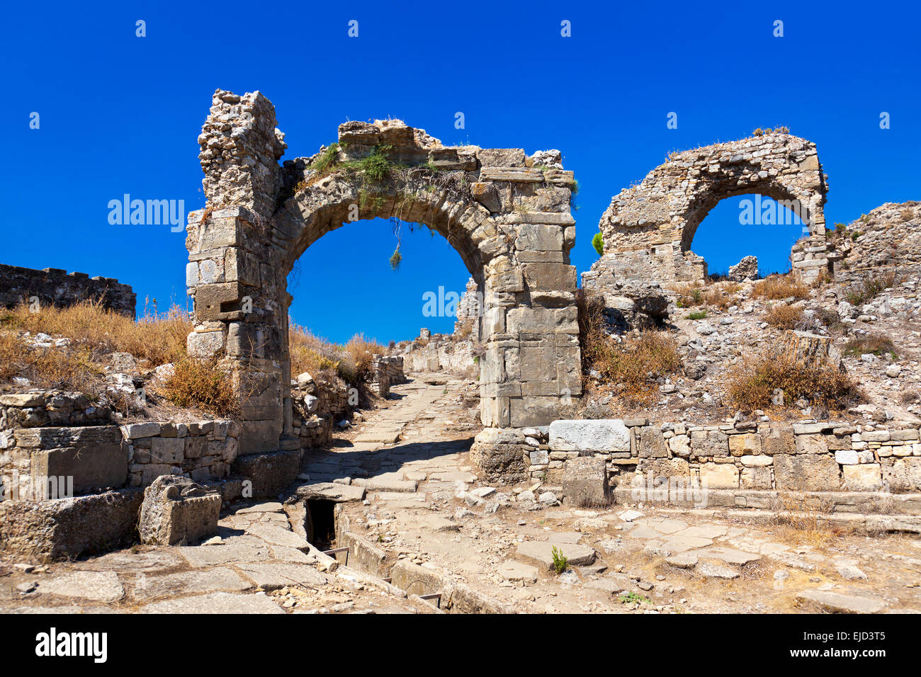 Aspendos turkey aqueduct hi-res stock photography and images - Alamy
