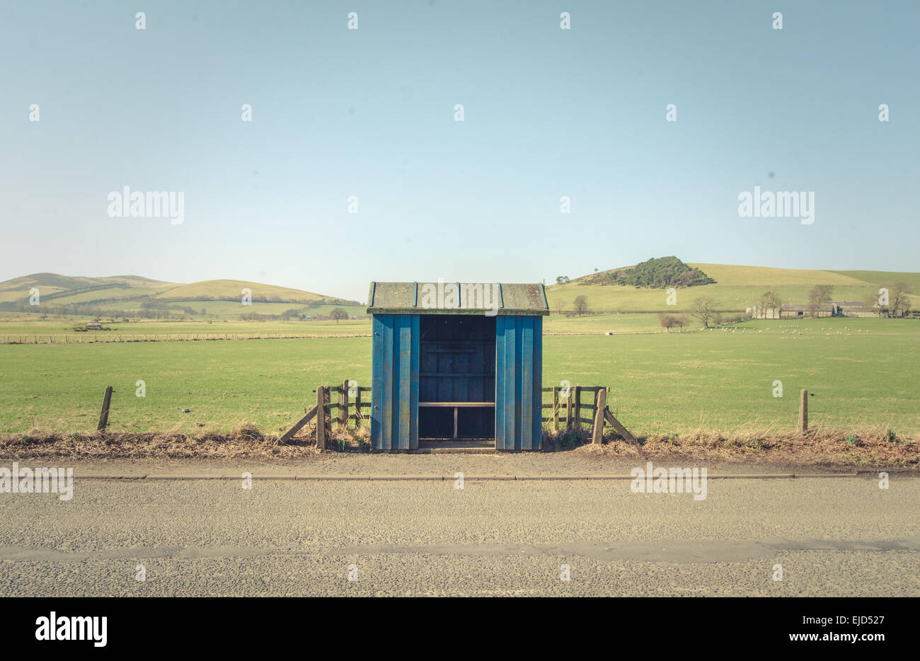 Remote bus stop uk hi-res stock photography and images - Alamy