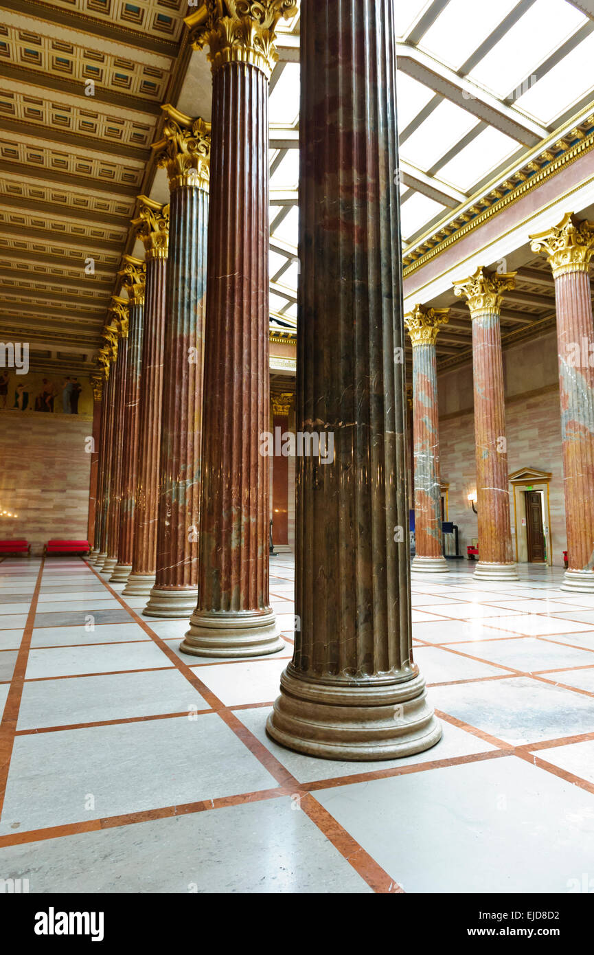 Colonnaded interior hi-res stock photography and images - Alamy