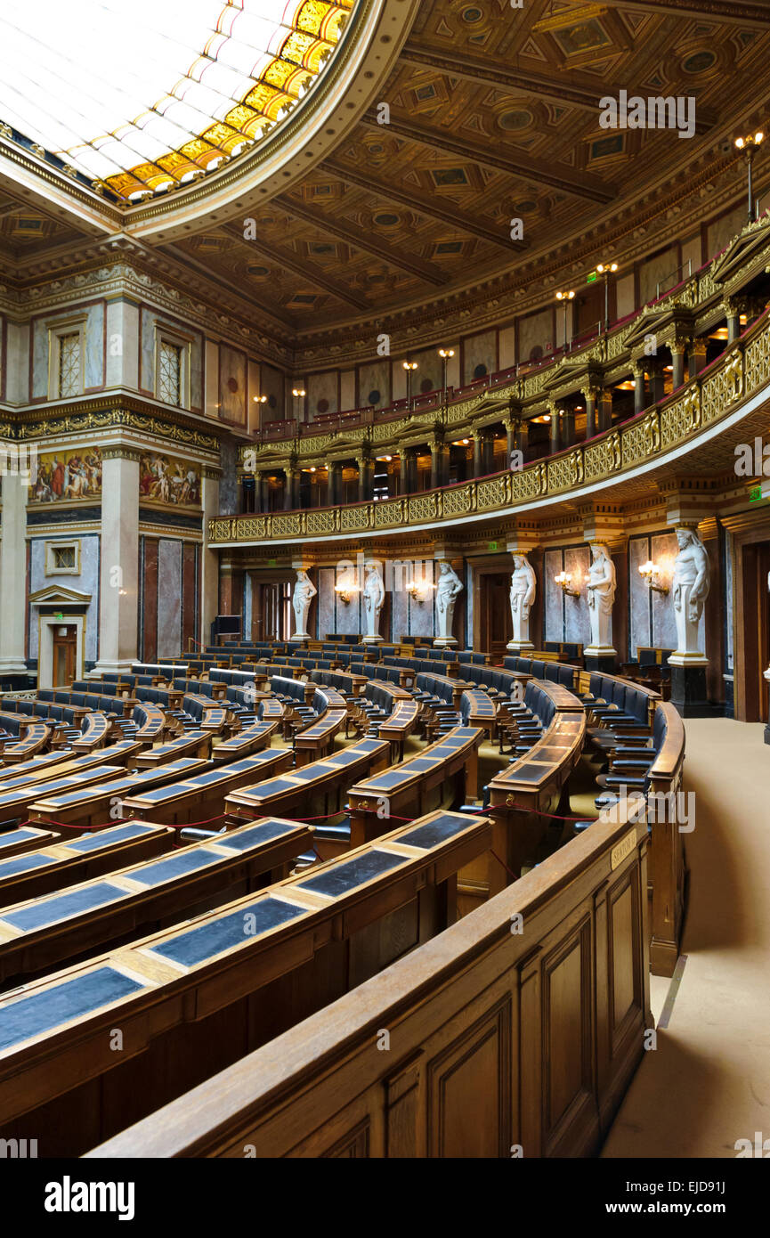 The Federal Assembly Chamber at the Austrian Parliament building ...
