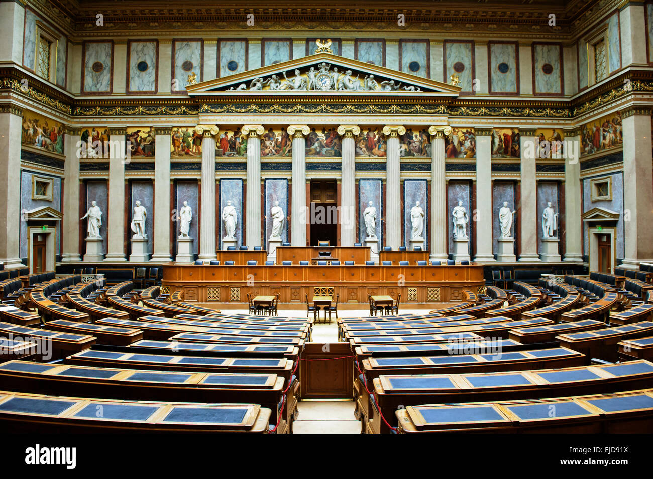 The Federal Assembly Chamber at the Austrian Parliament building ...