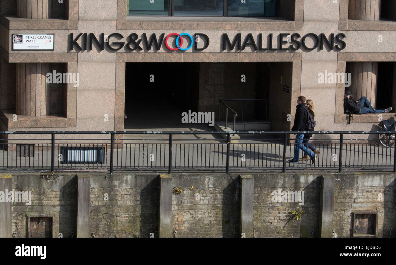 KWM, King and Wood Mallesons global law firm London offices Stock Photo ...
