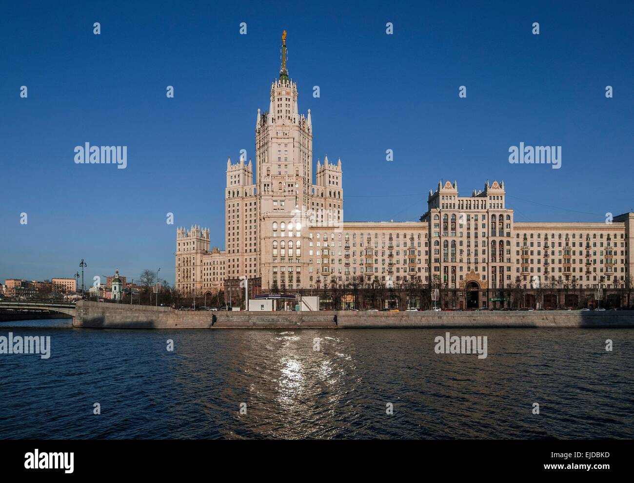 Moscow embankment building hi-res stock photography and images - Alamy