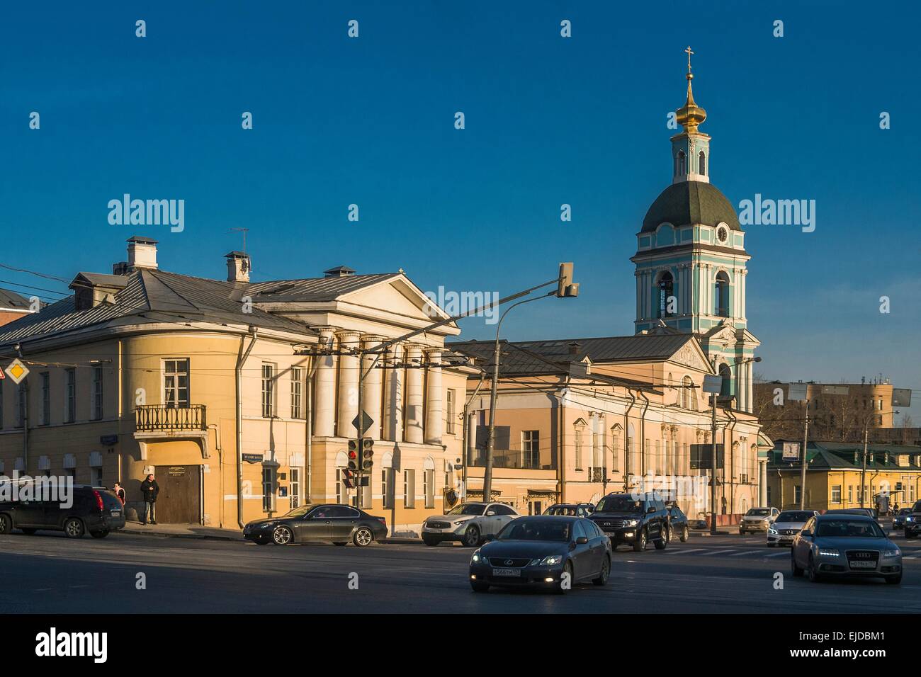 Moscow, Russia. Yauzskie Gates Square and Church of the Life-Giving ...