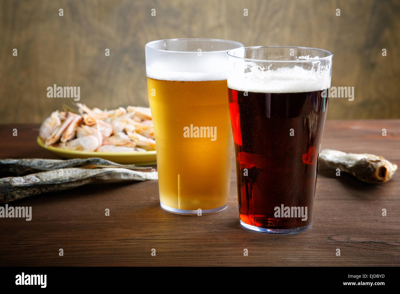 Beer glasses pattern hi-res stock photography and images - Alamy