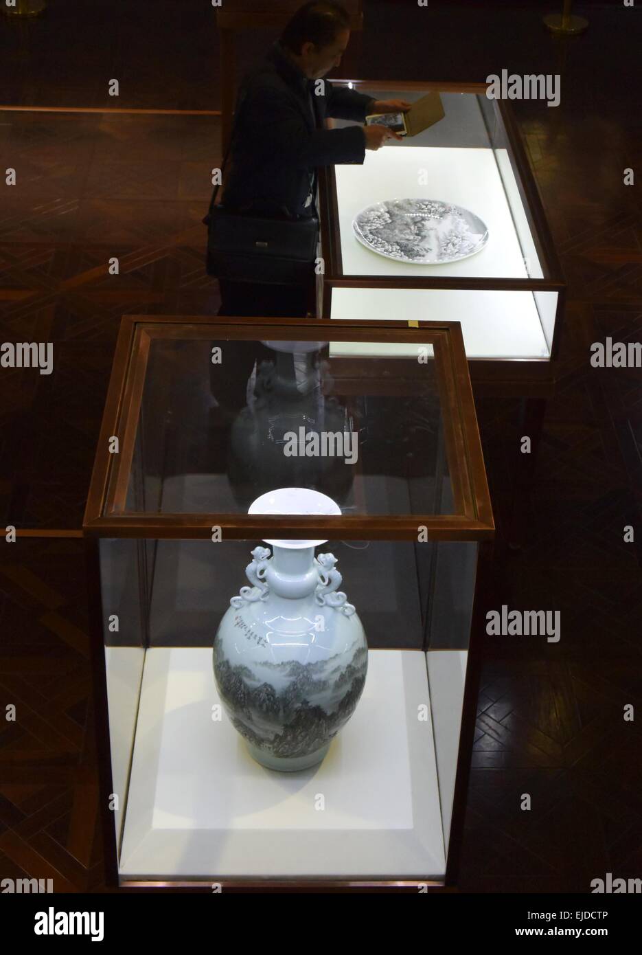 (150324) -- JINAN, March 24, 2015 (Xinhua) -- Photo taken on March 24 ...