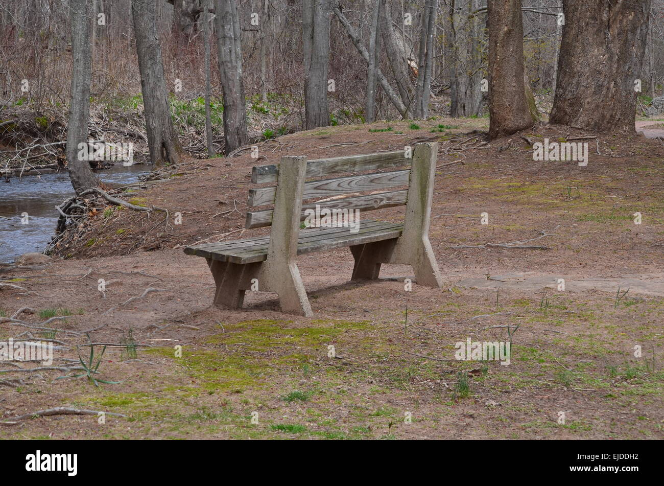 Bench near river hi-res stock photography and images - Alamy