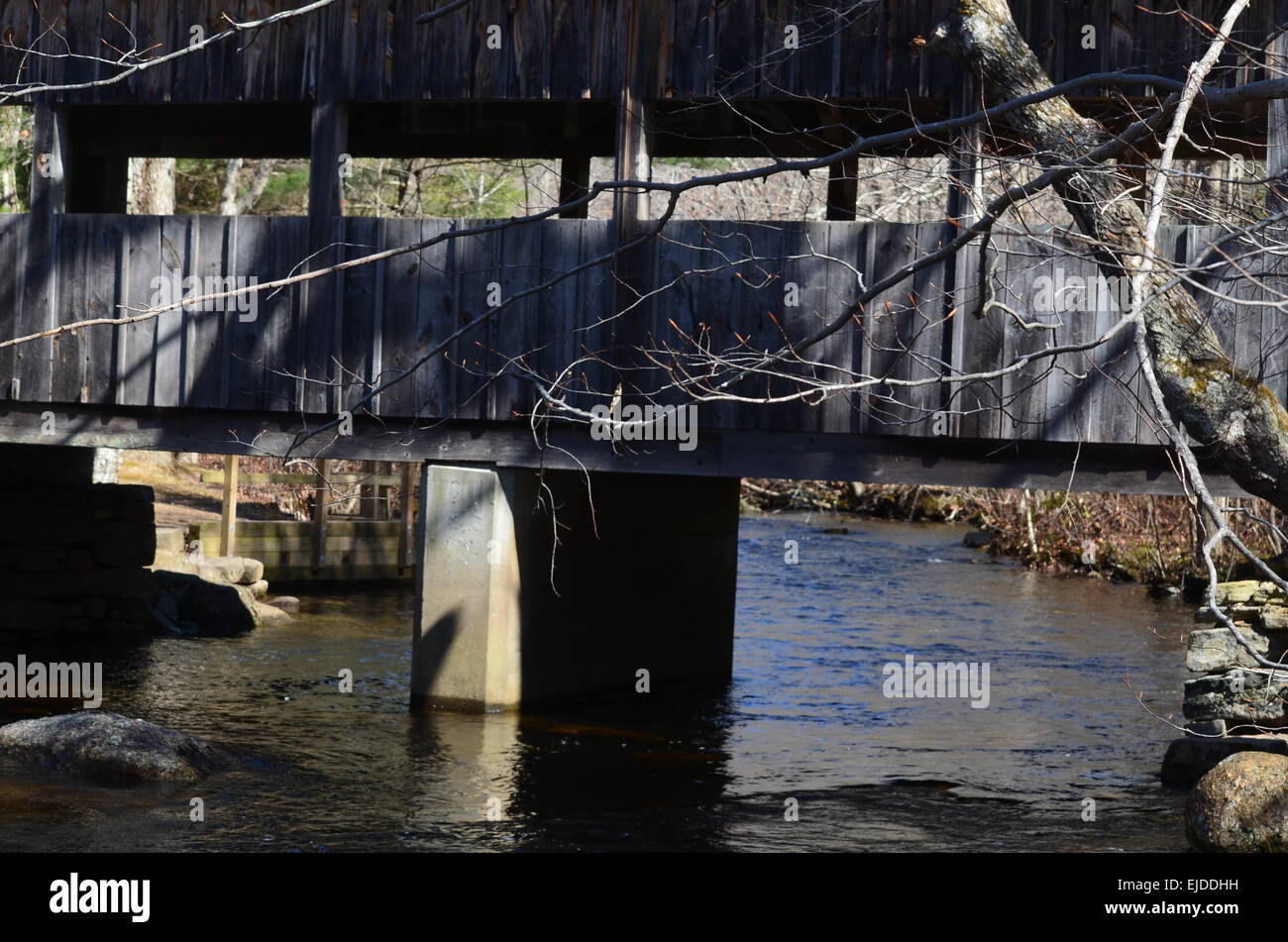 Small bridge over stream hi-res stock photography and images - Alamy