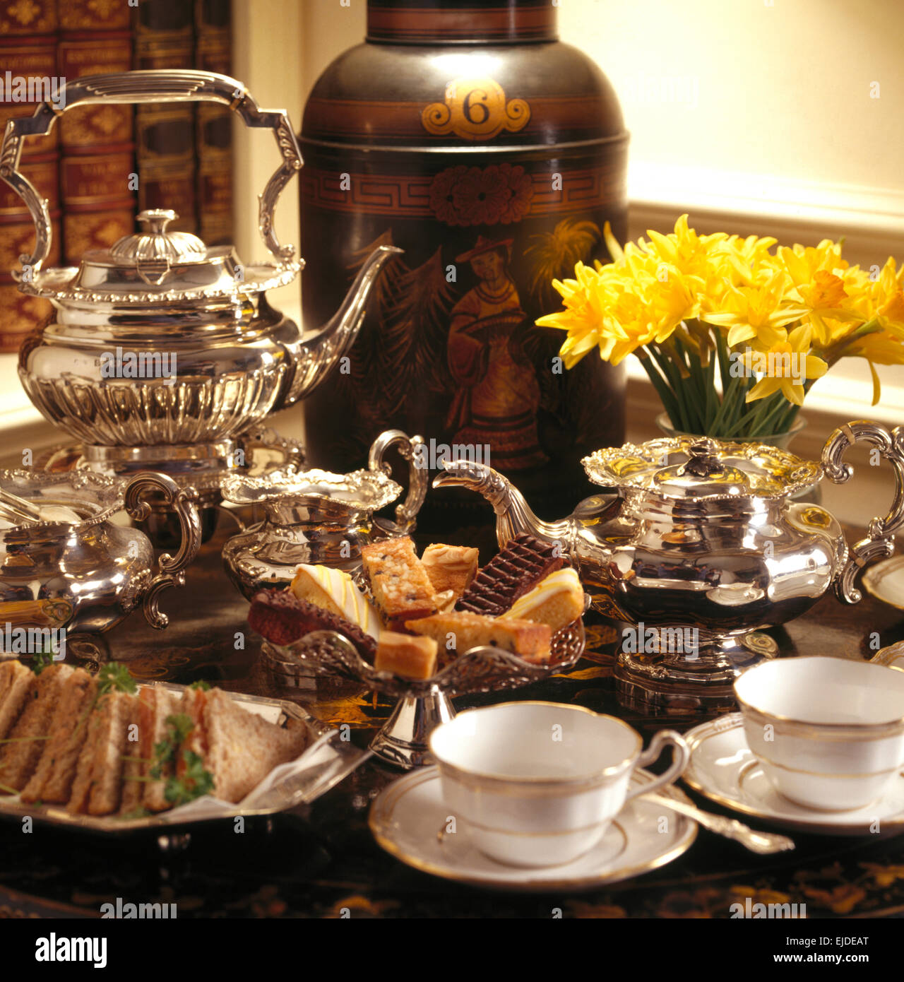 Silver tea service hi-res stock photography and images - Alamy