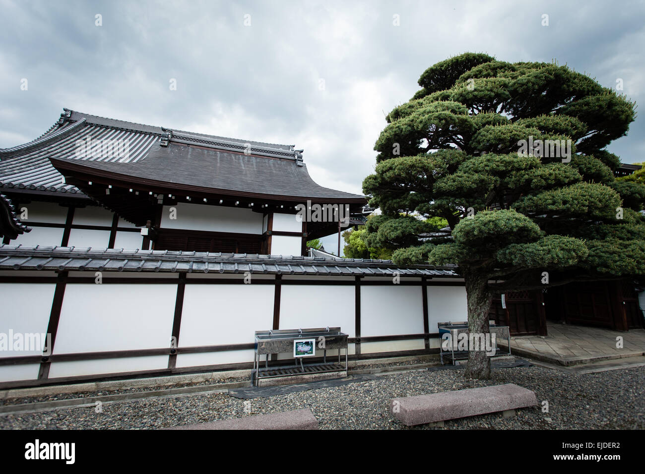 Traditional temple in Kyoto, Japan Stock Photo - Alamy