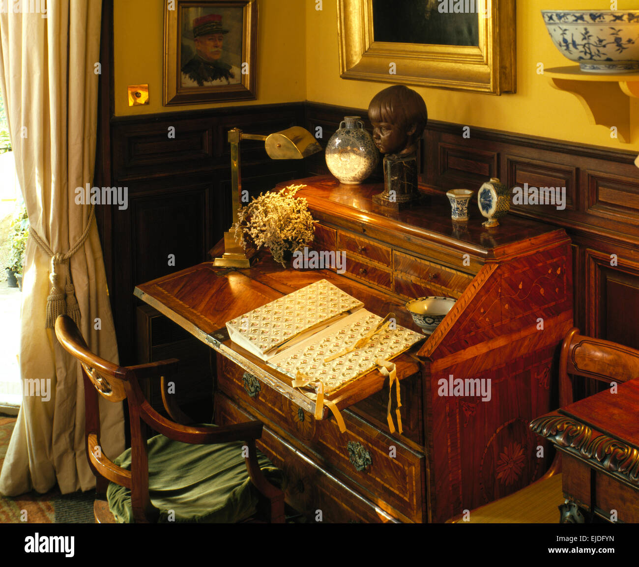 Thirties lamp on antique desk in an eighties study Stock Photo - Alamy