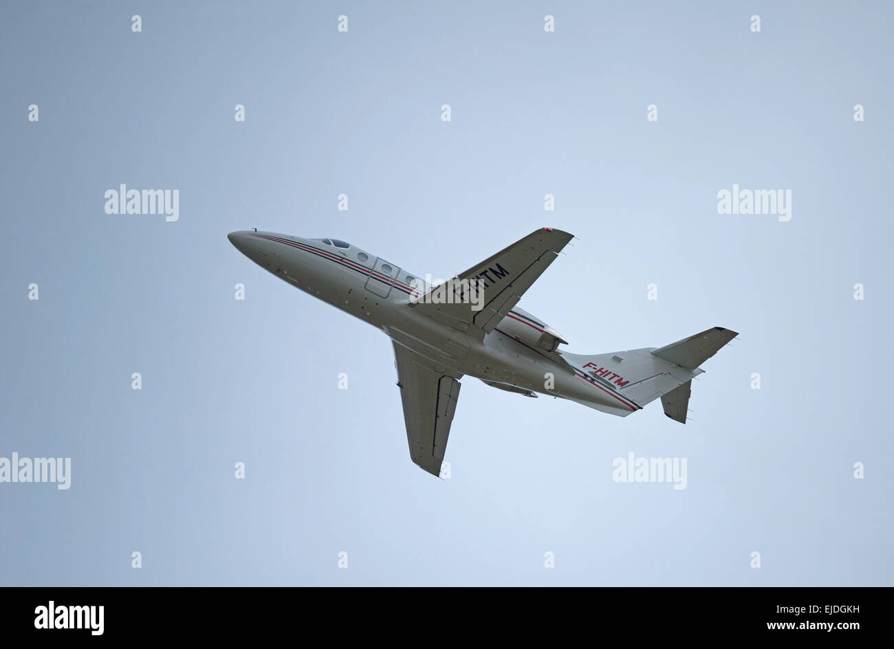 Raytheon Hawker 400XP private twin engined Jet Aircraft leaving ...