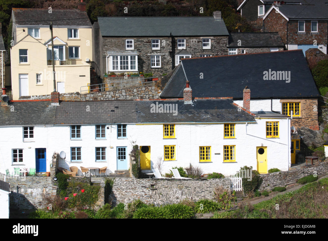 Brightly coloured cottages at Portloe. Cornwall Stock Photo - Alamy
