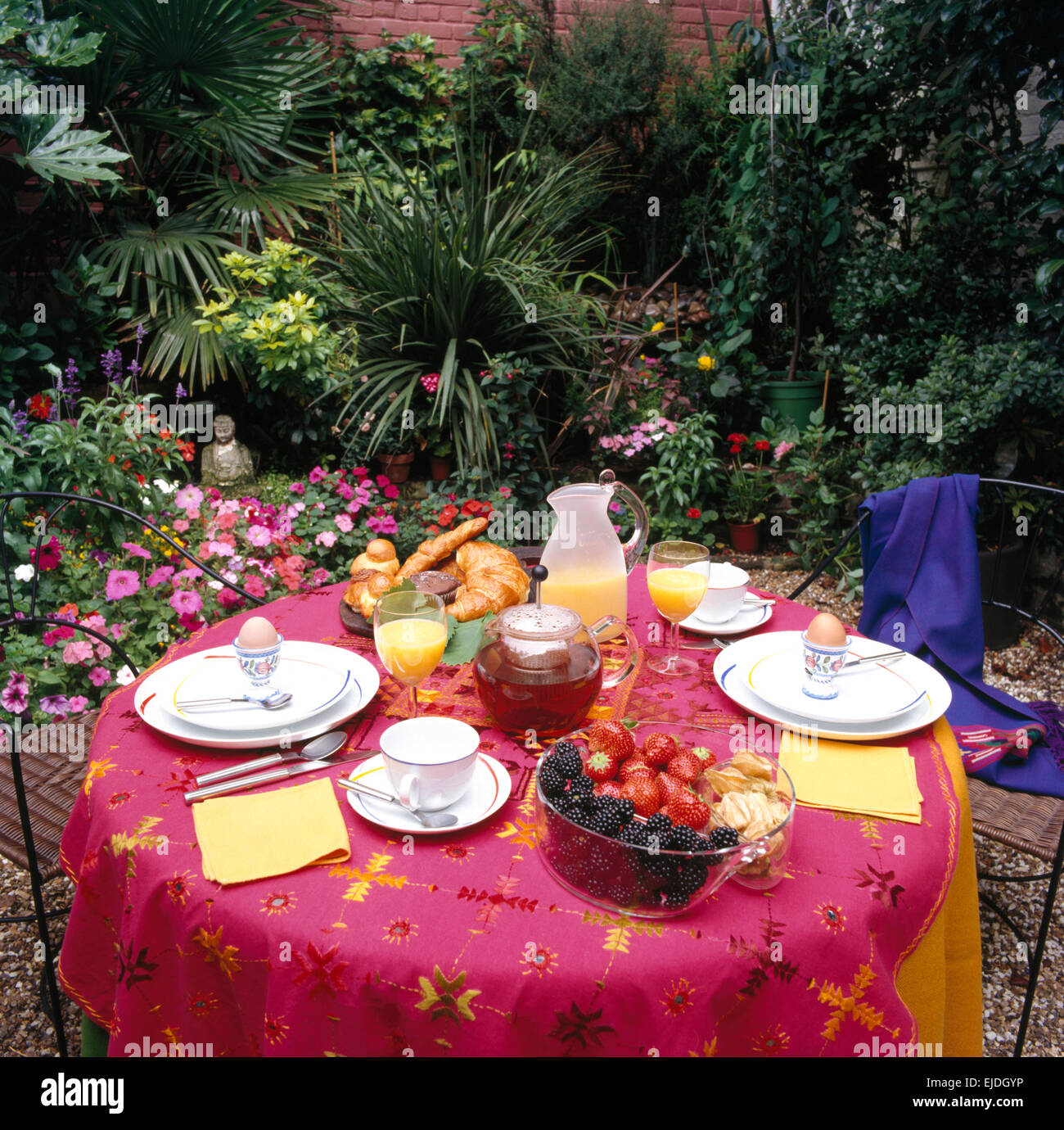 Pink breakfast hi-res stock photography and images - Alamy