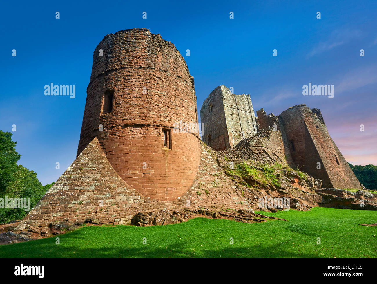 Historic norman castle ruin hi-res stock photography and images - Alamy