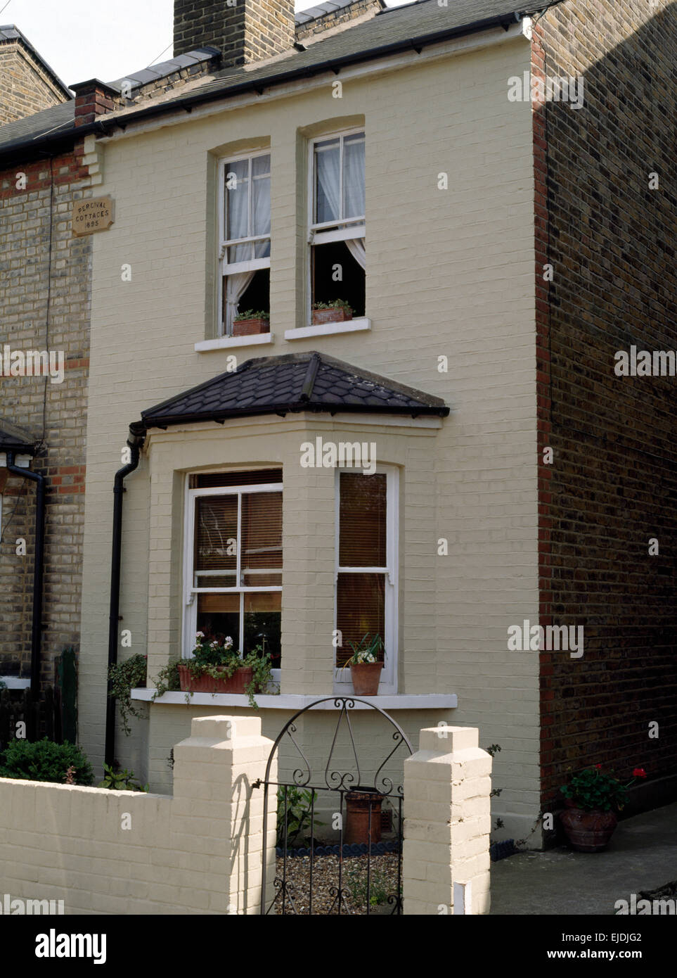 Victorian end of terrace hi-res stock photography and images - Alamy