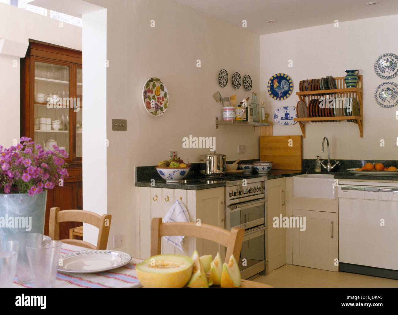 Belfast sink kitchen hi-res stock photography and images - Alamy