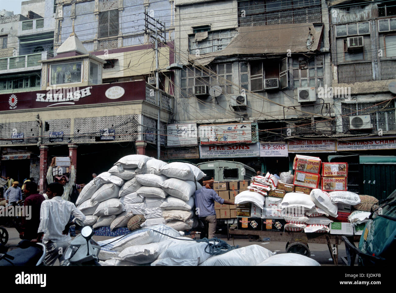 chandi chowk bazaar old delhi india Stock Photo - Alamy
