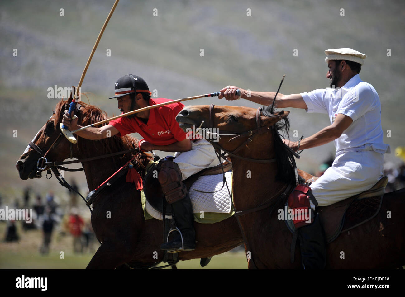 Horse polo gilgit pakistan hi-res stock photography and images - Alamy
