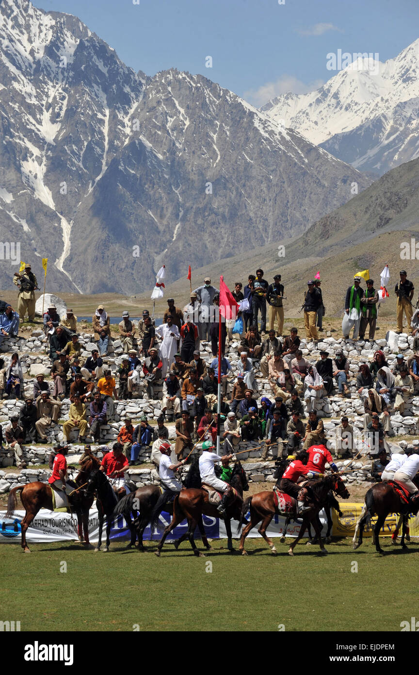 Rival polo teams from Chitral and Gilgit compete during the worlds ...