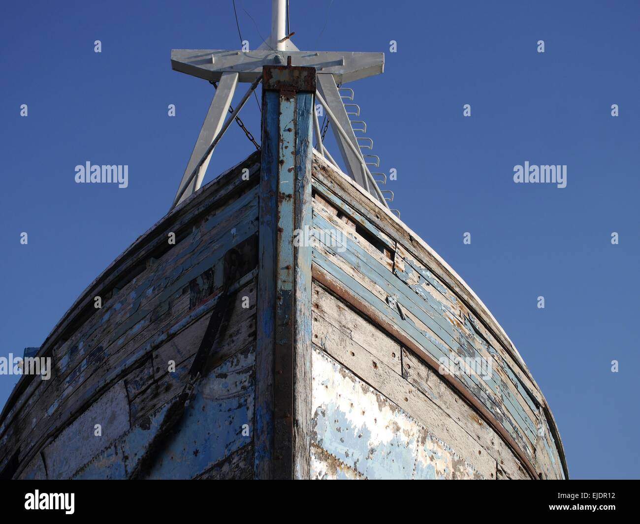 Old rope from boat hi-res stock photography and images - Alamy