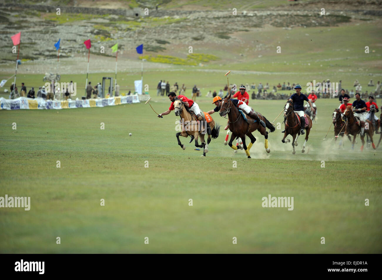 Rival polo teams from Chitral and Gilgit compete during the worlds ...