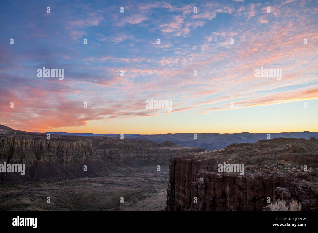 A sunset at Frenchmans Coulee, Washington Stock Photo - Alamy