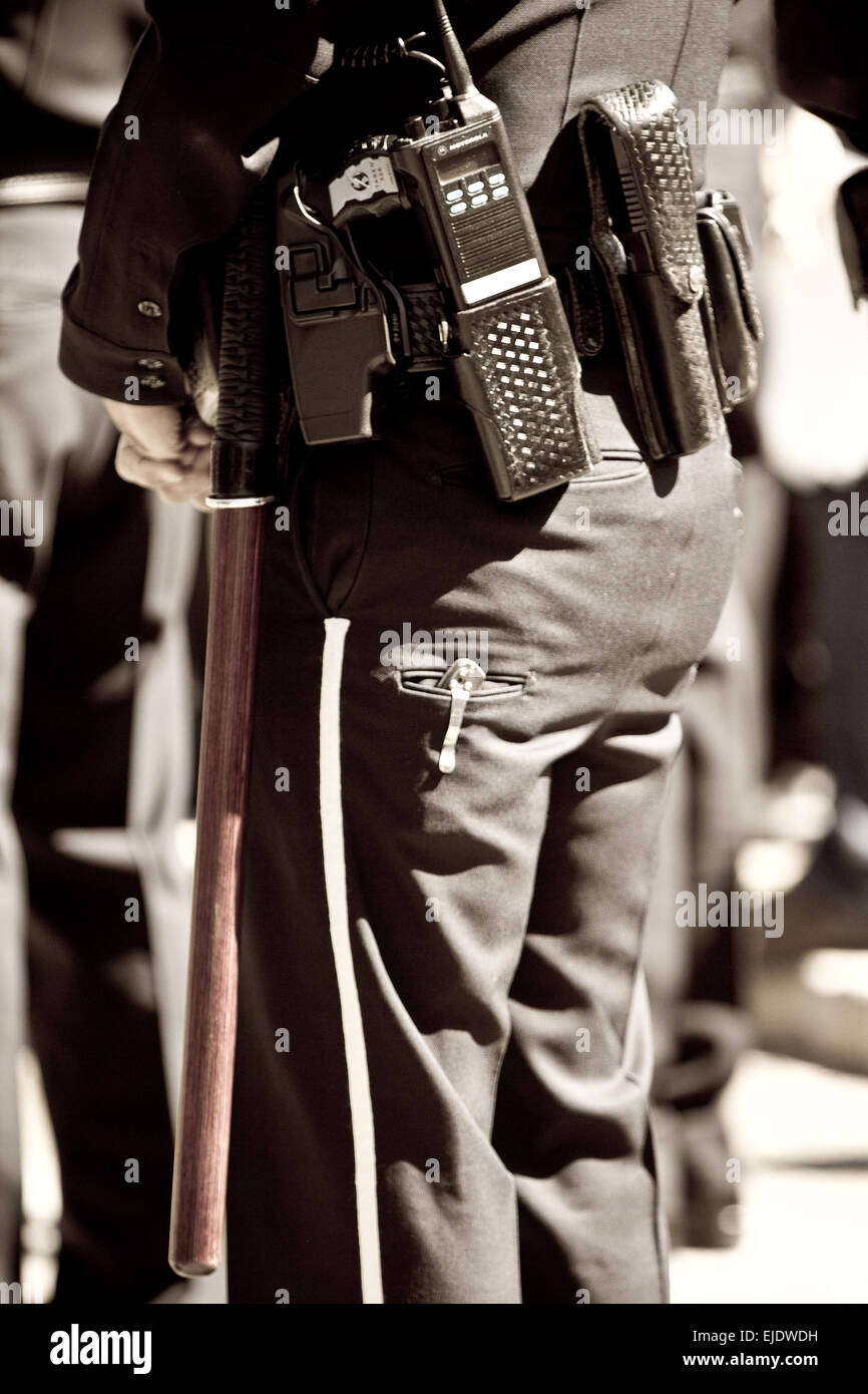 California highway patrol police officer hi-res stock photography and ...