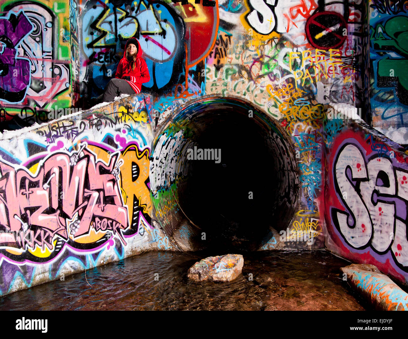 Sewer tunnel graffiti hi-res stock photography and images - Alamy