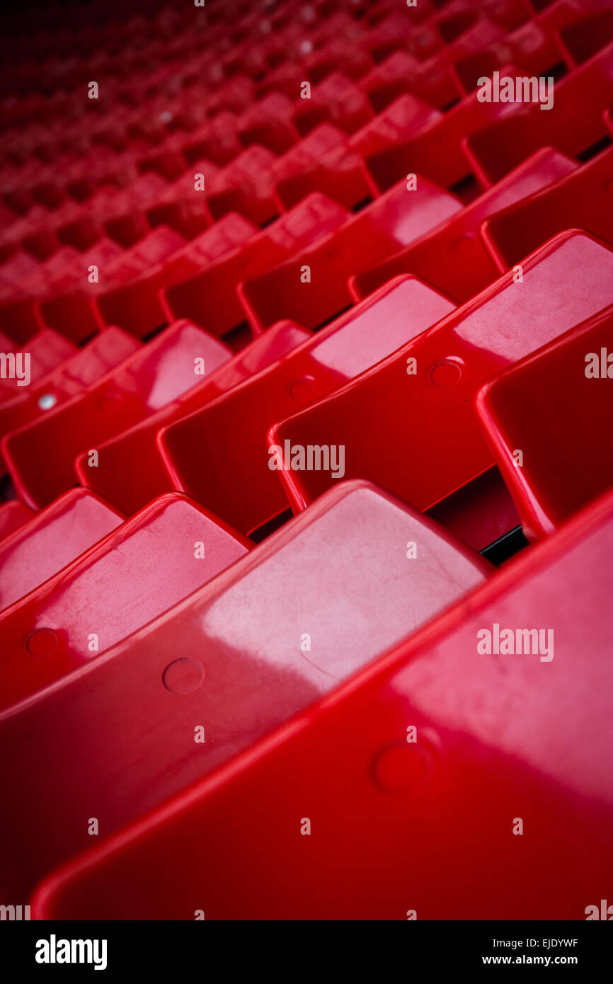 Red seating hi-res stock photography and images - Alamy