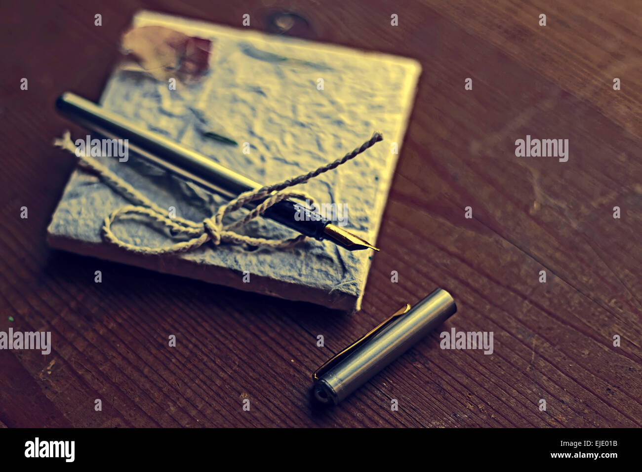 Retro fountain pen hi-res stock photography and images - Alamy