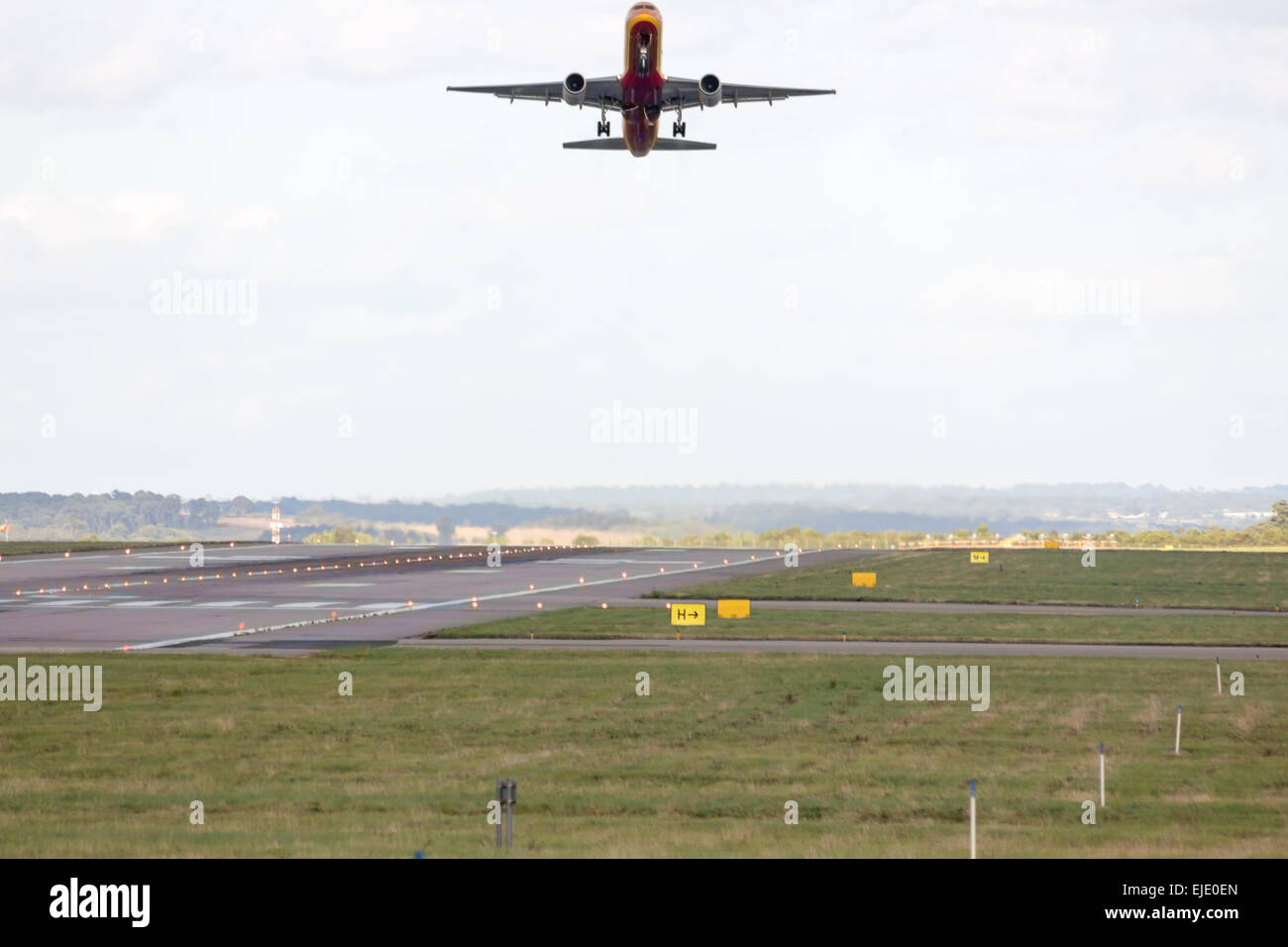 Dhl east midlands airport hi-res stock photography and images - Alamy