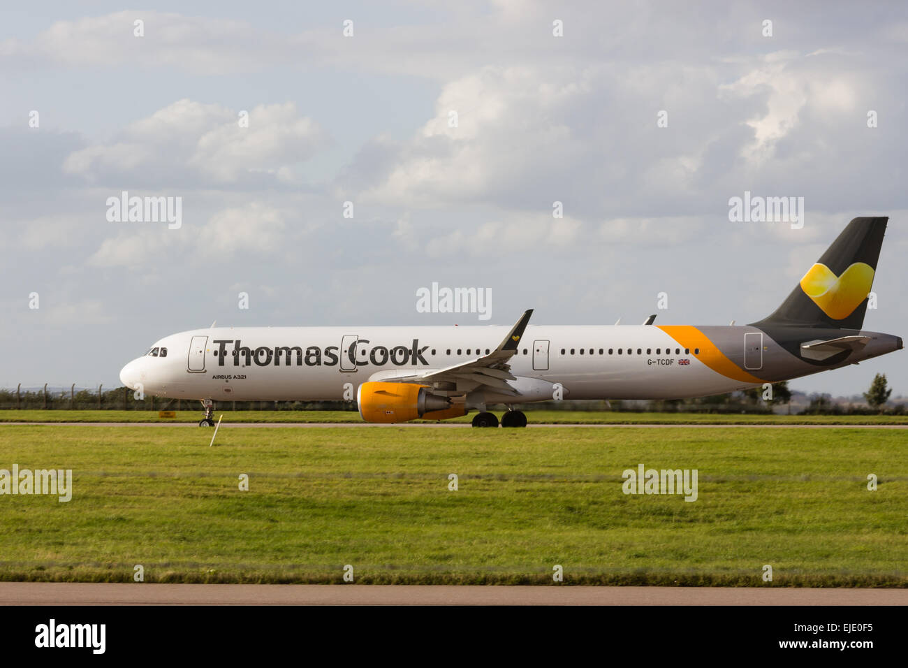 Thomas Cook Airlines - Airbus A321 Stock Photo - Alamy
