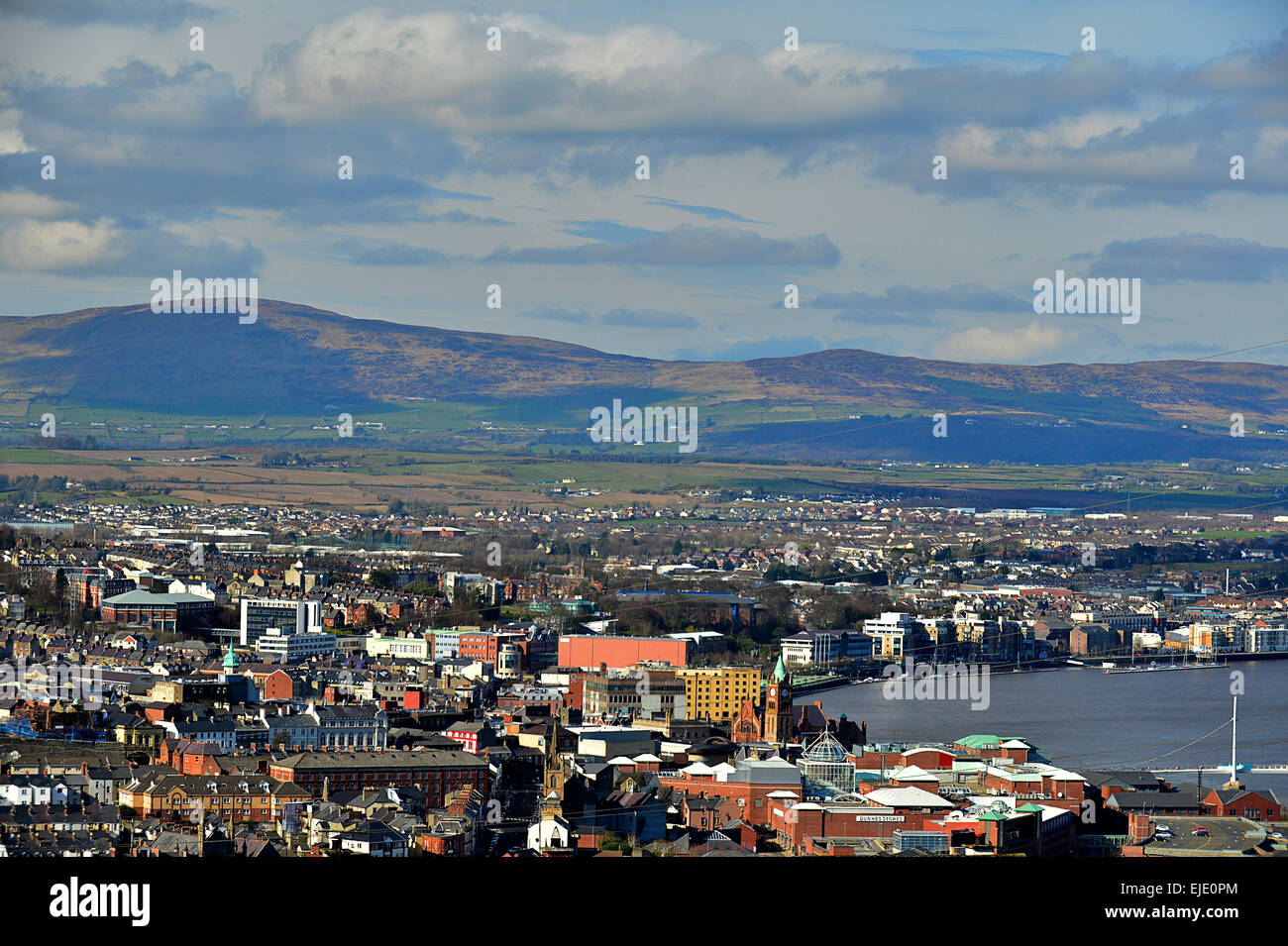Londonderry, Derry, skyline and River Foyle Stock Photo - Alamy