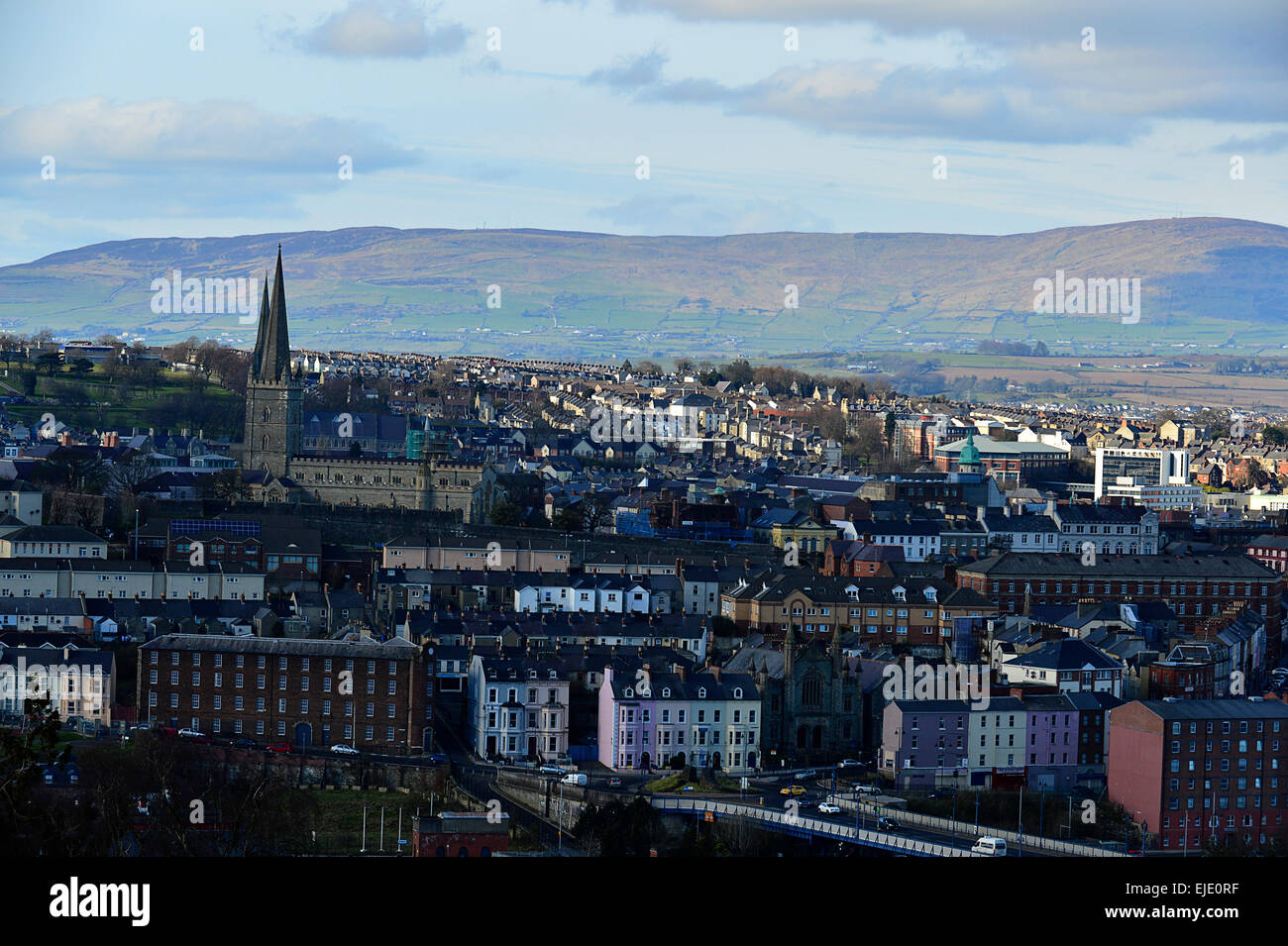Londonderry, Derry, skyline and Craigavon Bridge Stock Photo - Alamy