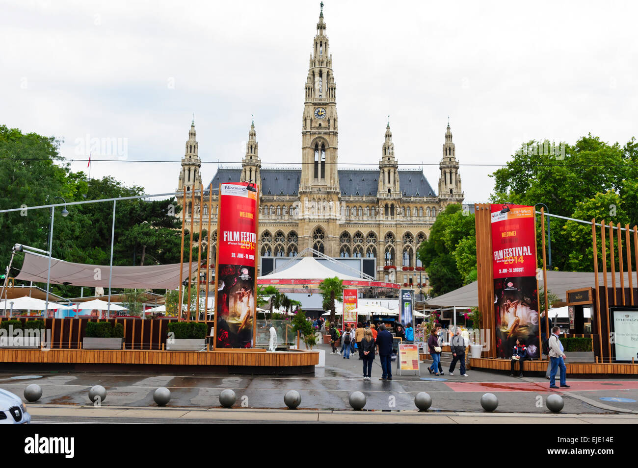Vienna beer hall hi-res stock photography and images - Alamy