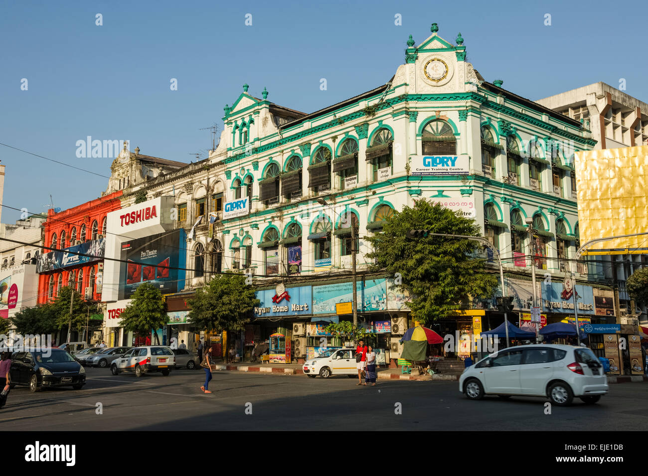 Yangon street scenes Stock Photo - Alamy