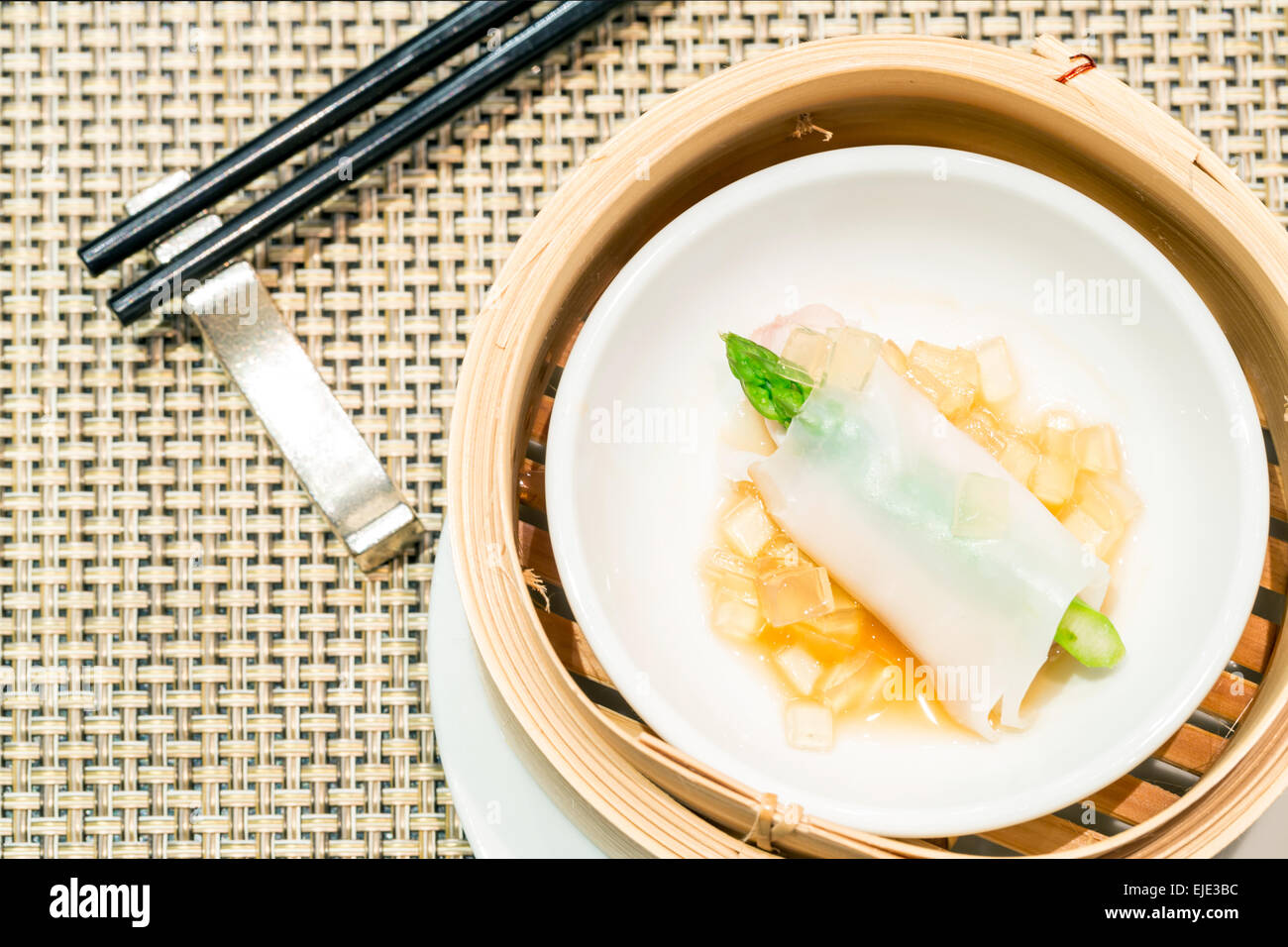 Chinese steamed red grouper asparagus hi-res stock photography and ...