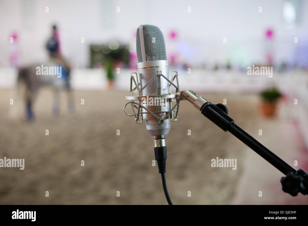Microphone competition hi-res stock photography and images - Alamy