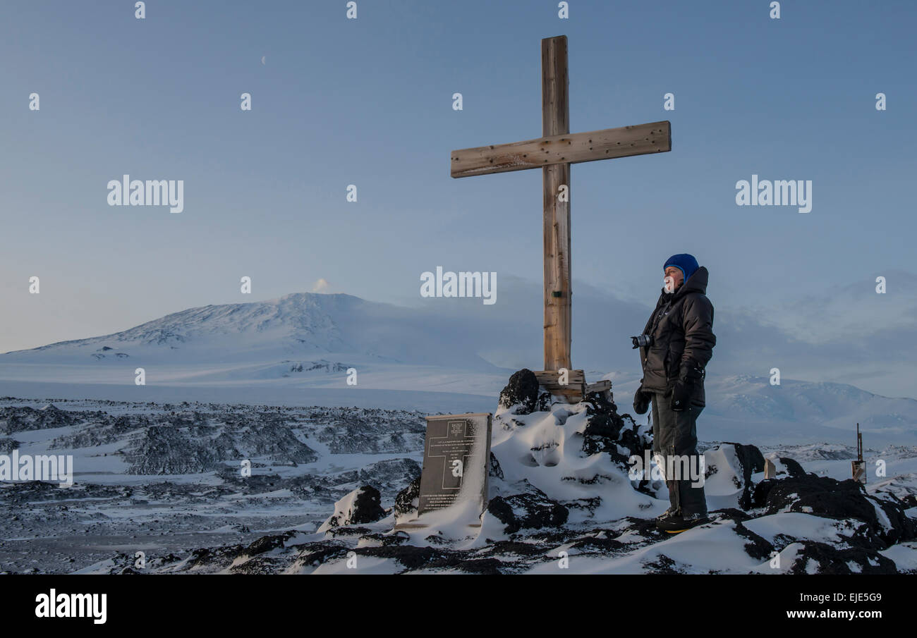 Memorial to Captain Robert Falcon Scott at Cape Evans, Antarctica Stock ...