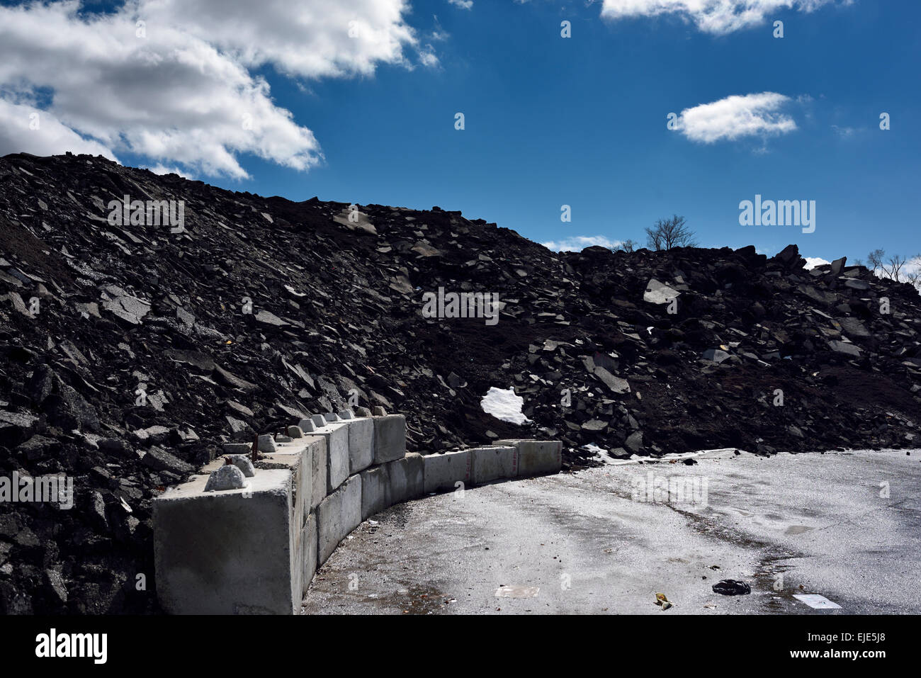 Reclaimed asphalt pavement hi-res stock photography and images - Alamy