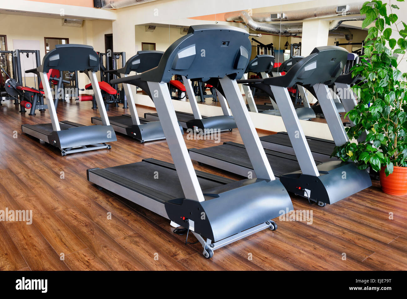Machine treadmill hi-res stock photography and images - Alamy