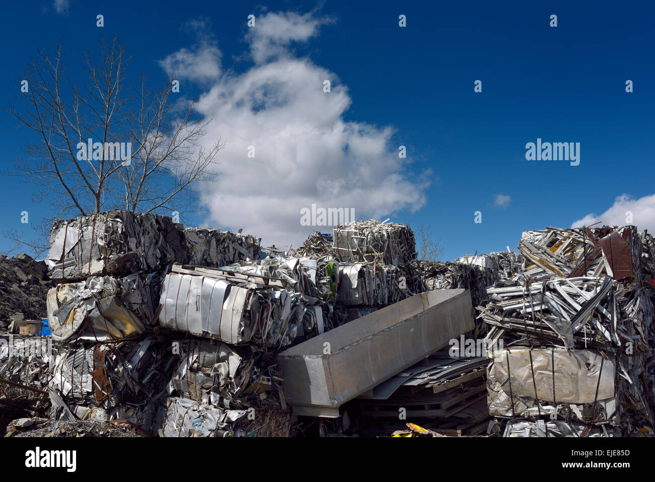 Garbage cubes hi-res stock photography and images - Alamy